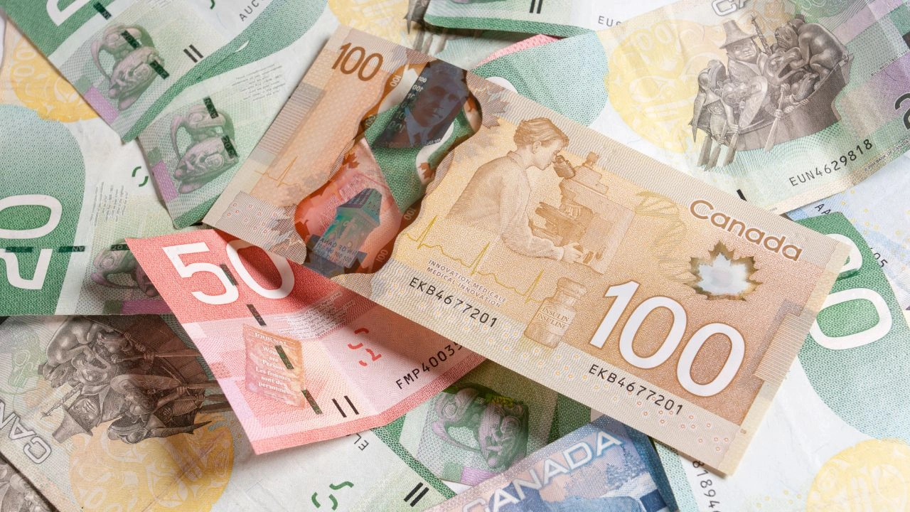 April 2026 CPP and OAS payments together up to $2,900 per month